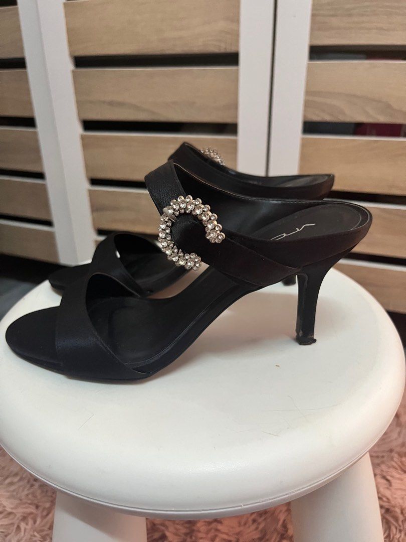 Vincci 3.5 inch heels, Women's Fashion, Footwear, Heels on Carousell