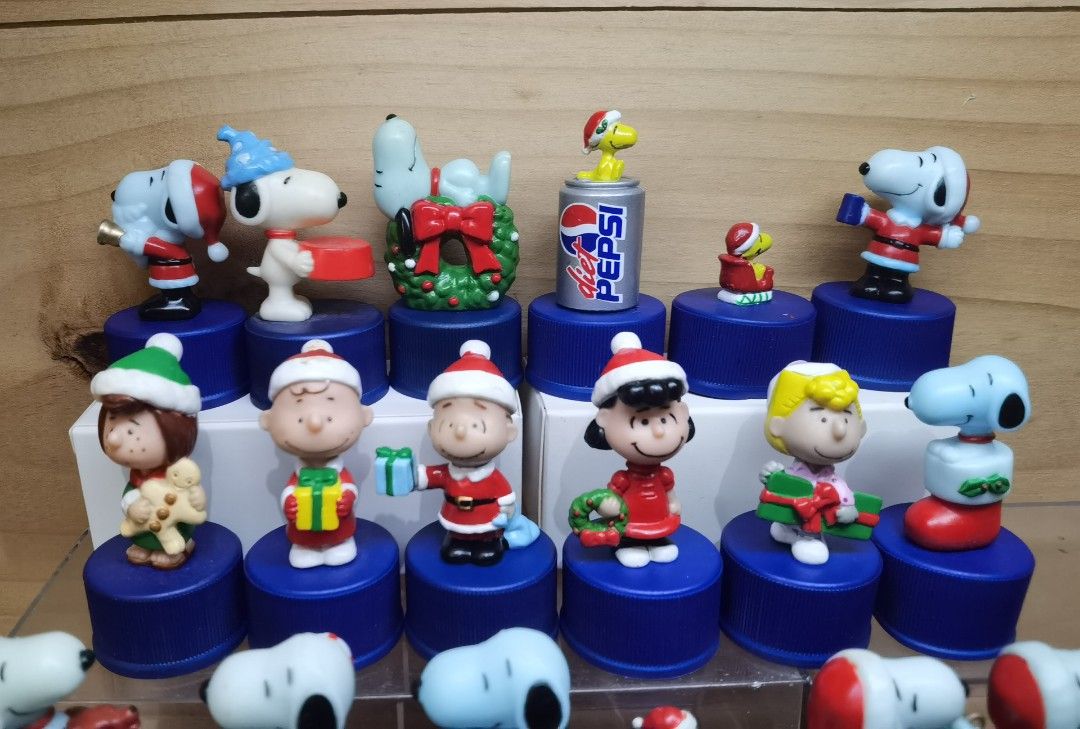 Vintage Pepsi Christmas Snoopy Bootle Cap Figures Display series ...