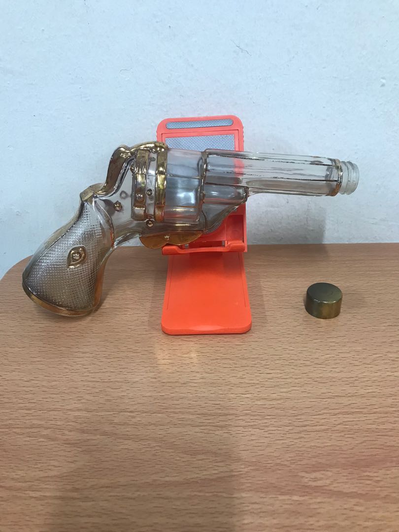 Wine bottle revolver, Hobbies & Toys, Toys & Games on Carousell