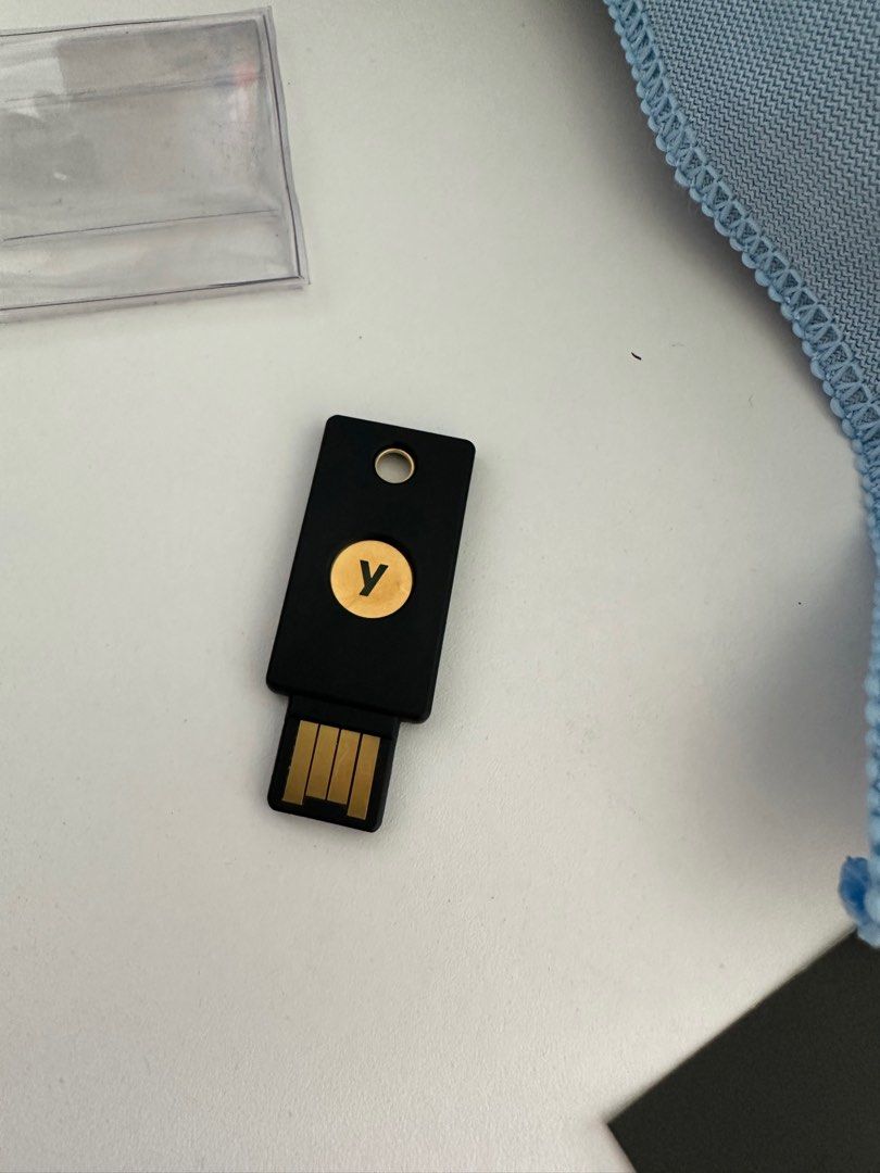 YubiKey Security Key , Mobile Phones & Gadgets, Other Gadgets on Carousell