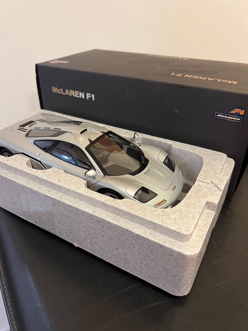 1/18 Autoart Signature McLaren F1 Magnesium Silver 76001, Hobbies ...