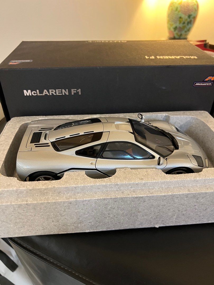 1/18 Autoart Signature McLaren F1 Magnesium Silver 76001, Hobbies ...