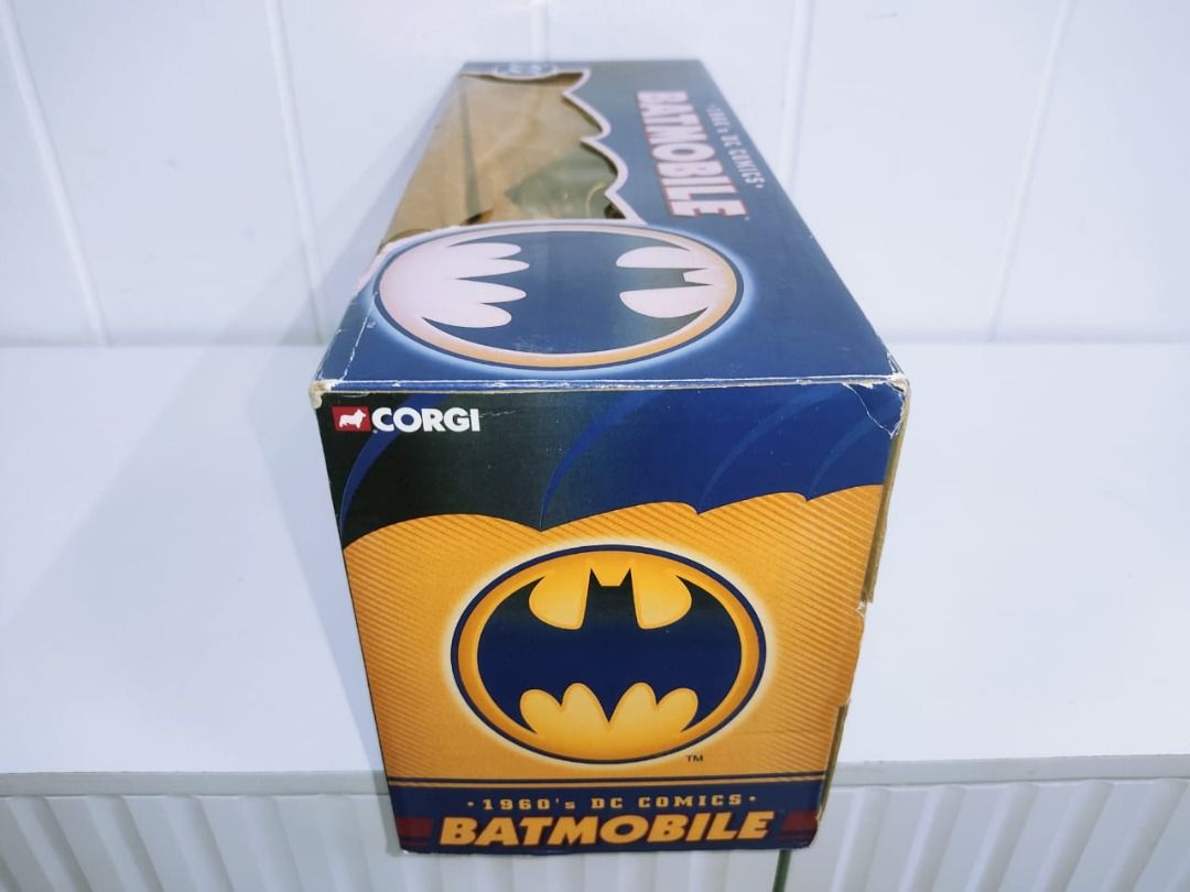 2004 CORGI BATMAN 1960s BATMOBILE 1/24 SCALE DIECAST WITH BAT ...