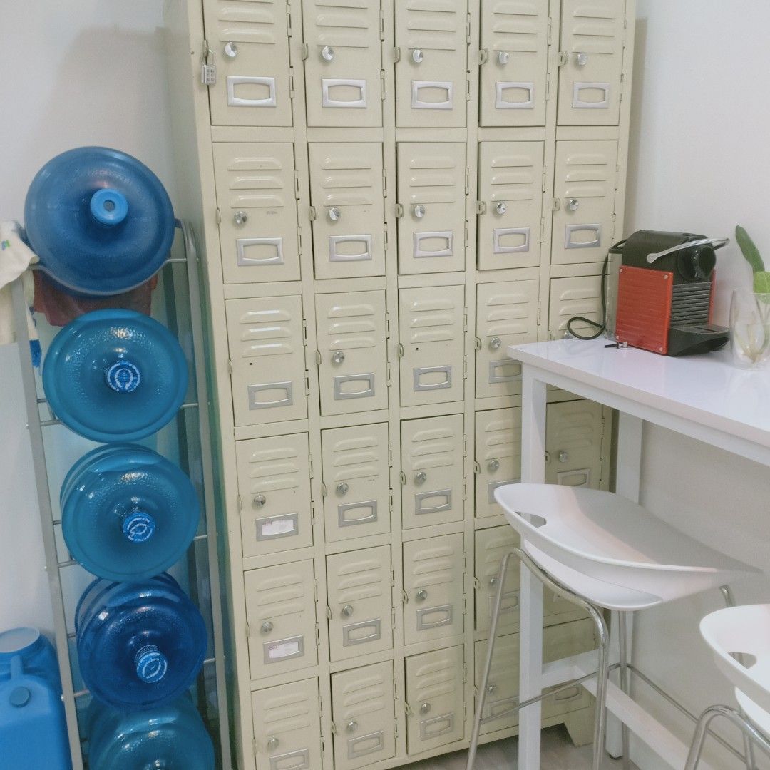 30-Door steel locker on Carousell