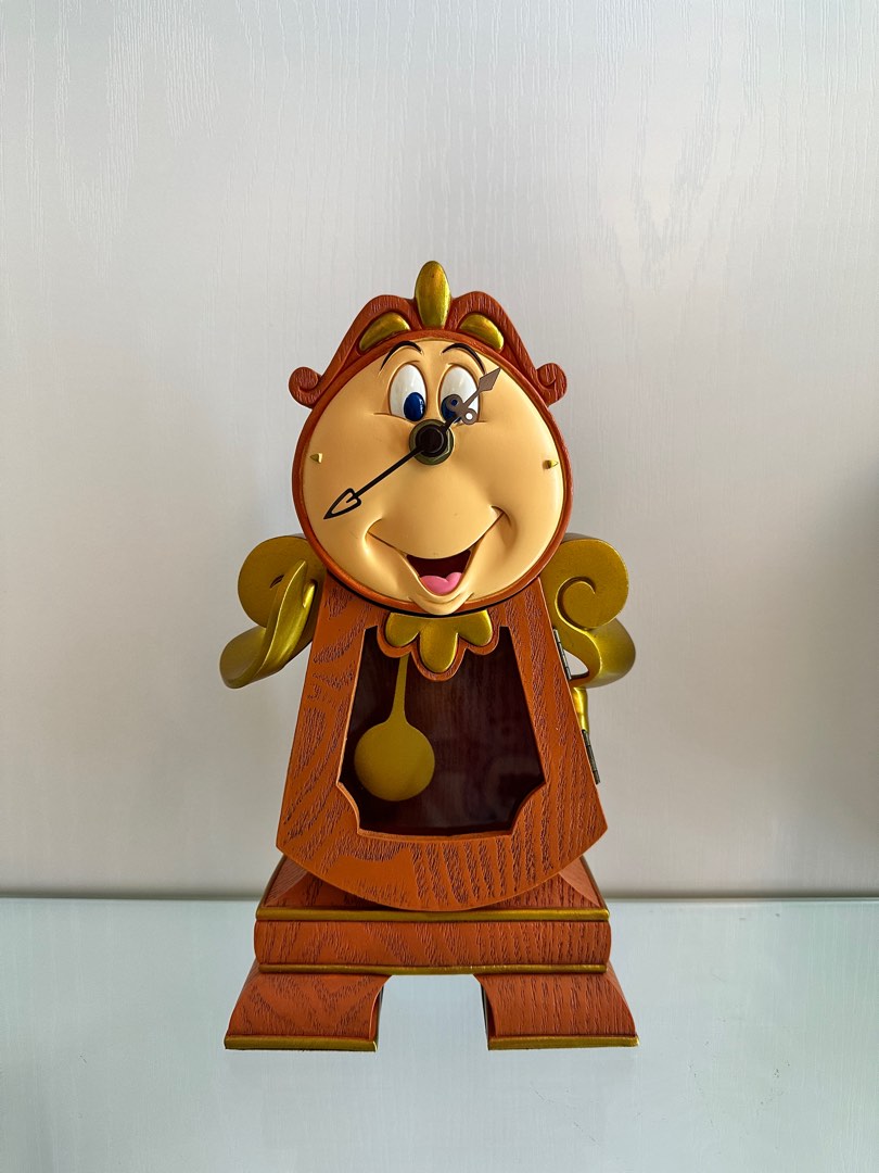 美女與野獸 鐘 Beauty and the Beast Clock, 傢俬＆家居, 家居裝飾, 時鐘 - Carousell