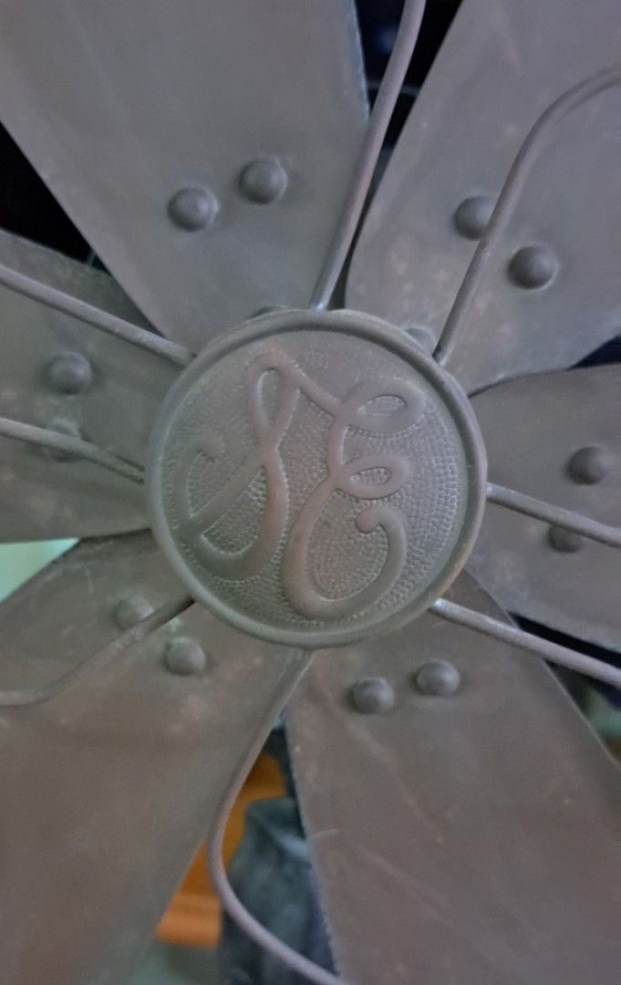 ANTIQUE VINTAGE GE FLOOR STANDING FAN, Hobbies & Toys, Memorabilia ...