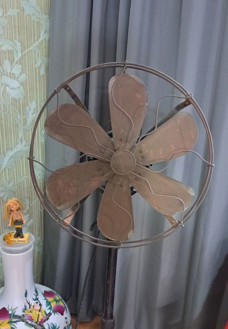 ANTIQUE VINTAGE GE FLOOR STANDING FAN, Hobbies & Toys, Memorabilia ...