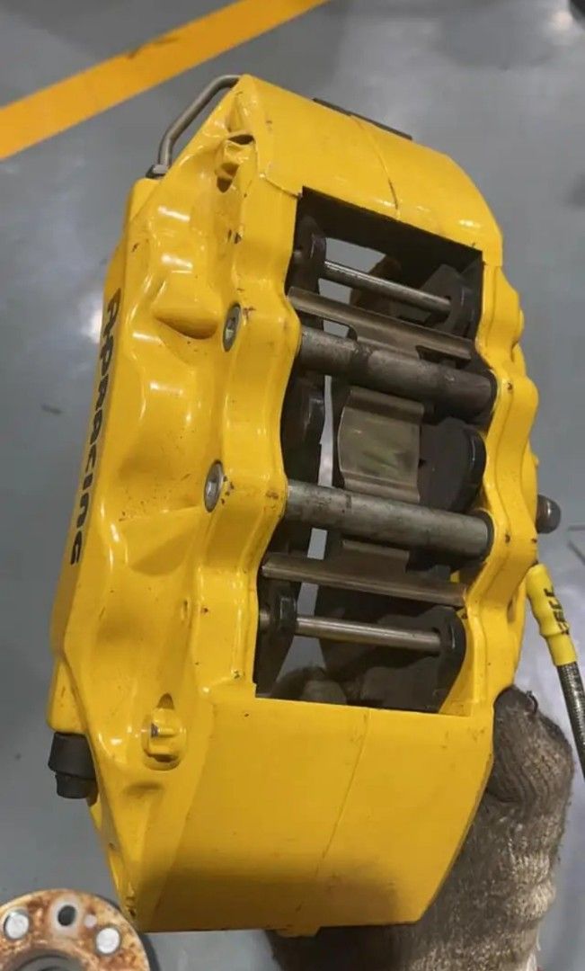 Ap racing AP9040 6 pot caliper, Car Accessories, Tyres & Rims on Carousell