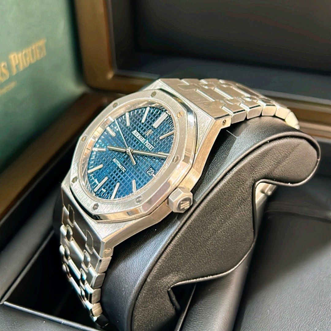 AP Royal Oak Blue Dial 15400ST, Men's Fashion, Watches & Accessories ...