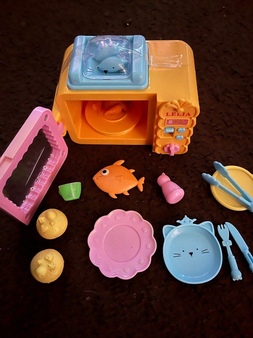 Barbie doll microwave oven w/accesories, Hobbies & Toys, Toys & Games ...