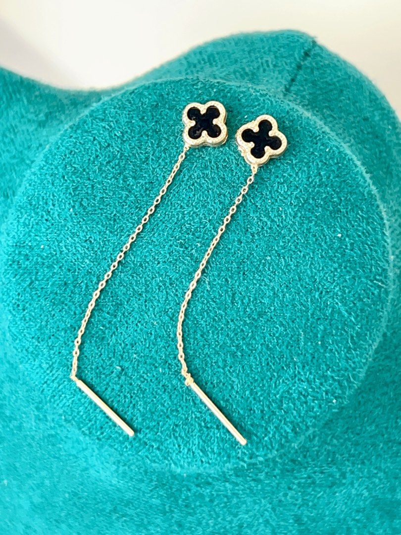 Brand new 18k saudi gold vca black danggling earrings, Women's Fashion ...