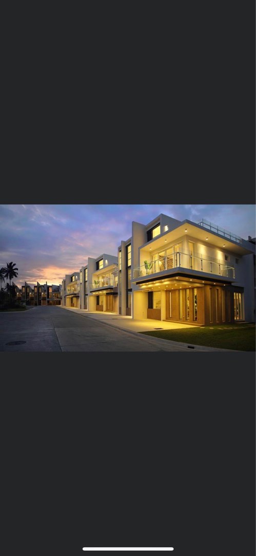 Capitol hill quezon city on Carousell