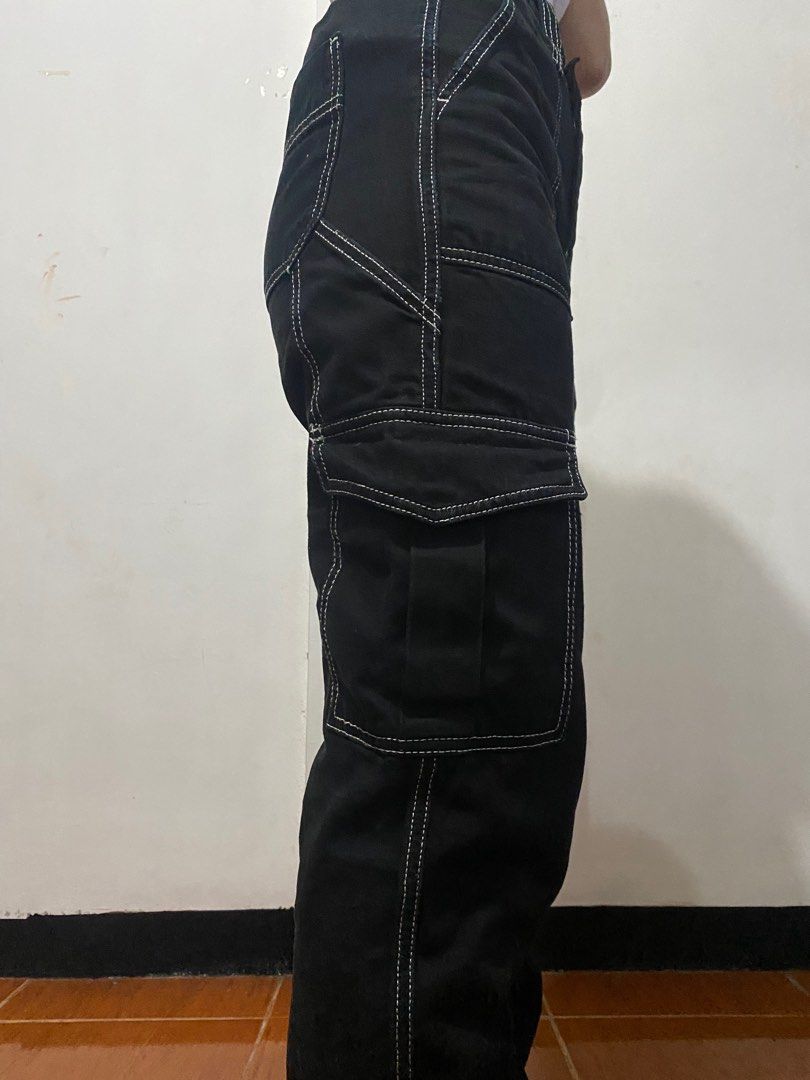 Contrast Stitch Cargo Pants on Carousell