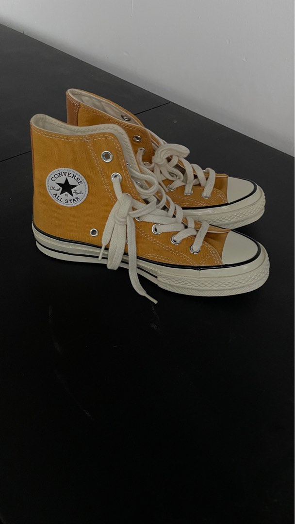Converse high cut, Women's Fashion, Footwear, Sneakers on Carousell