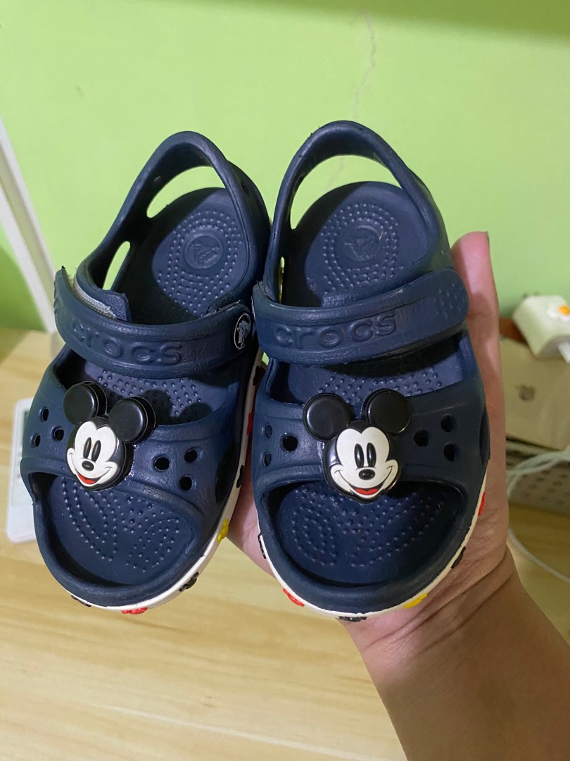 Crocs c6 on Carousell