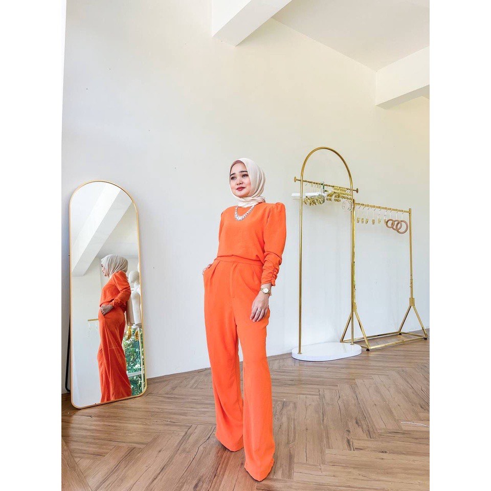 Dewi Diary KYLIE Set, Women's Fashion, Tops, Blouses on Carousell