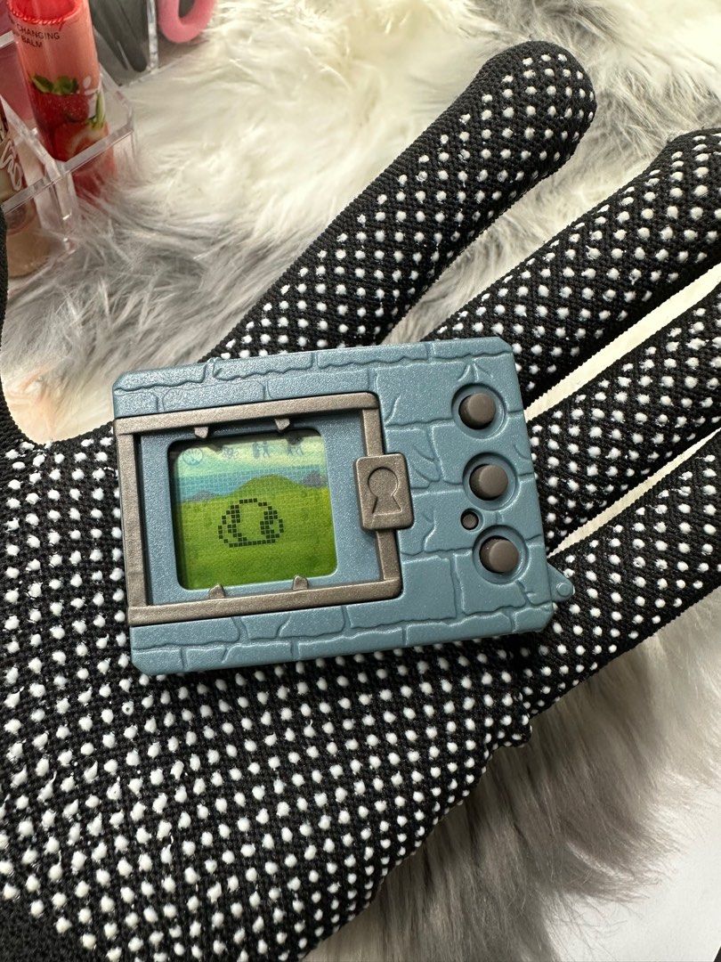 Digimon US Vpet Version 1, Hobbies & Toys, Toys & Games on Carousell