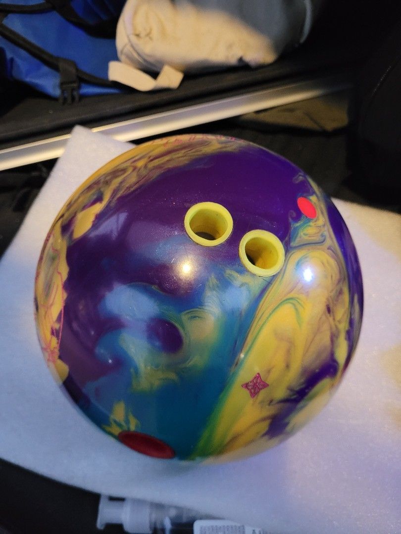 14lbs Exotic Gem, Sports Equipment, Sports & Games, Billiards & Bowling ...