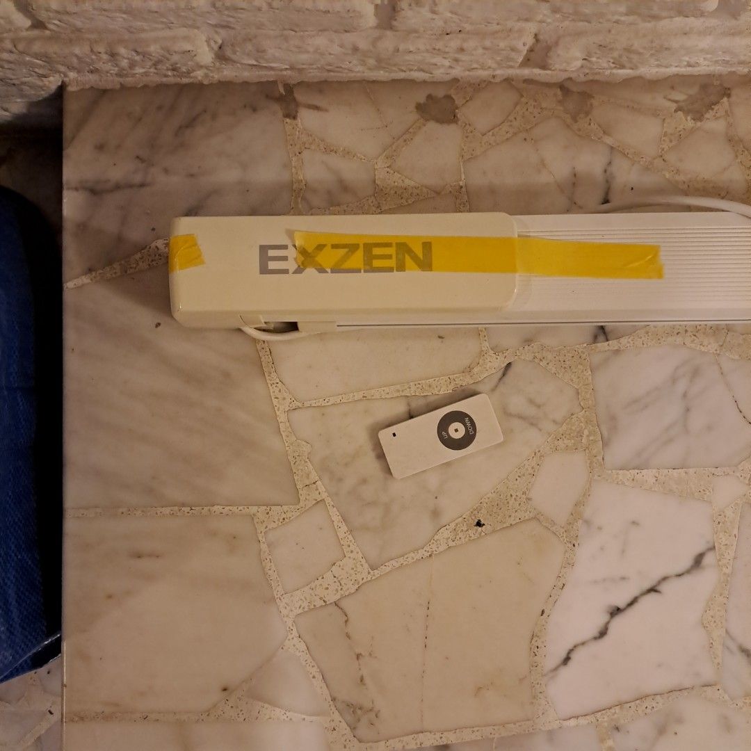 Exzen 100inch automated projector screen, TV & Home Appliances, TV ...