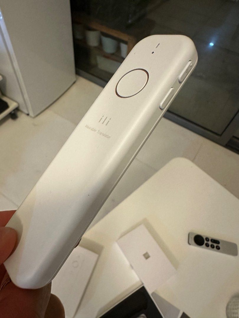 ili Instant Offline Translator Device (one way translator), Mobile ...