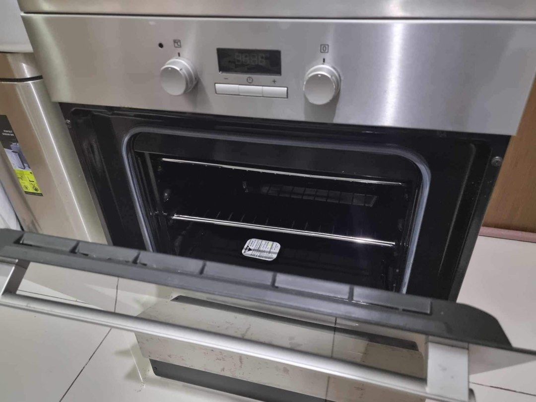 Induction cooktop with oven, TV & Home Appliances, Kitchen Appliances ...