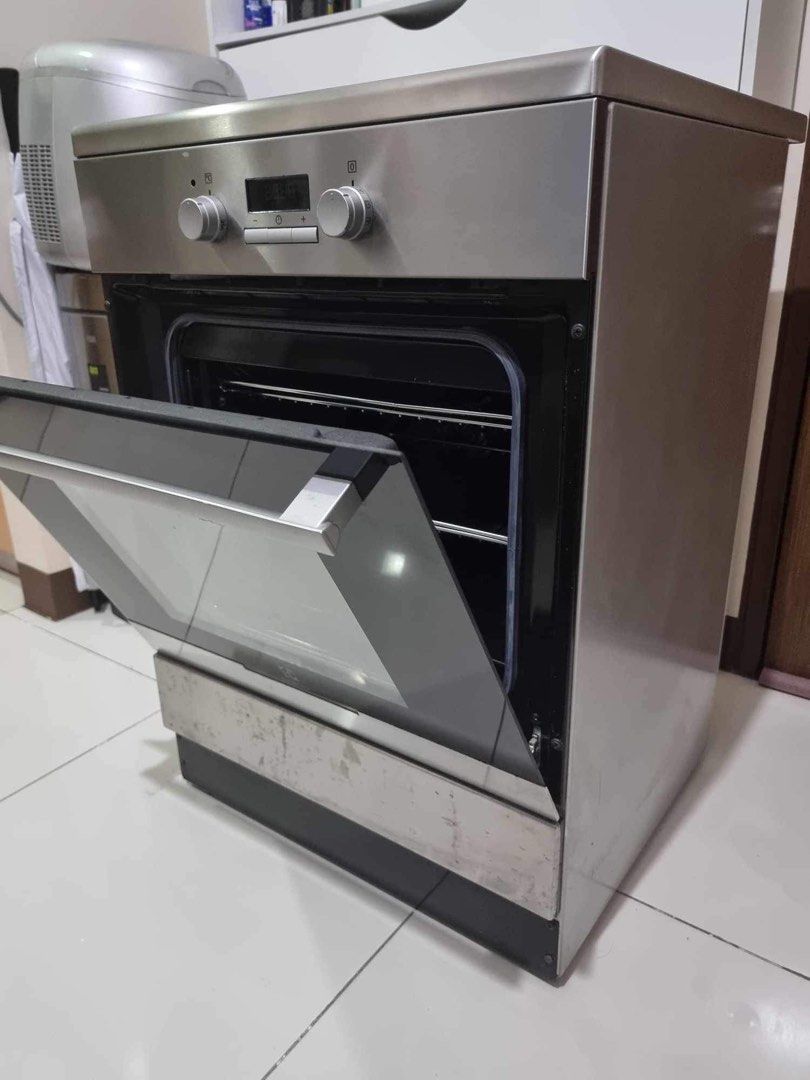 Induction cooktop with oven, TV & Home Appliances, Kitchen Appliances ...
