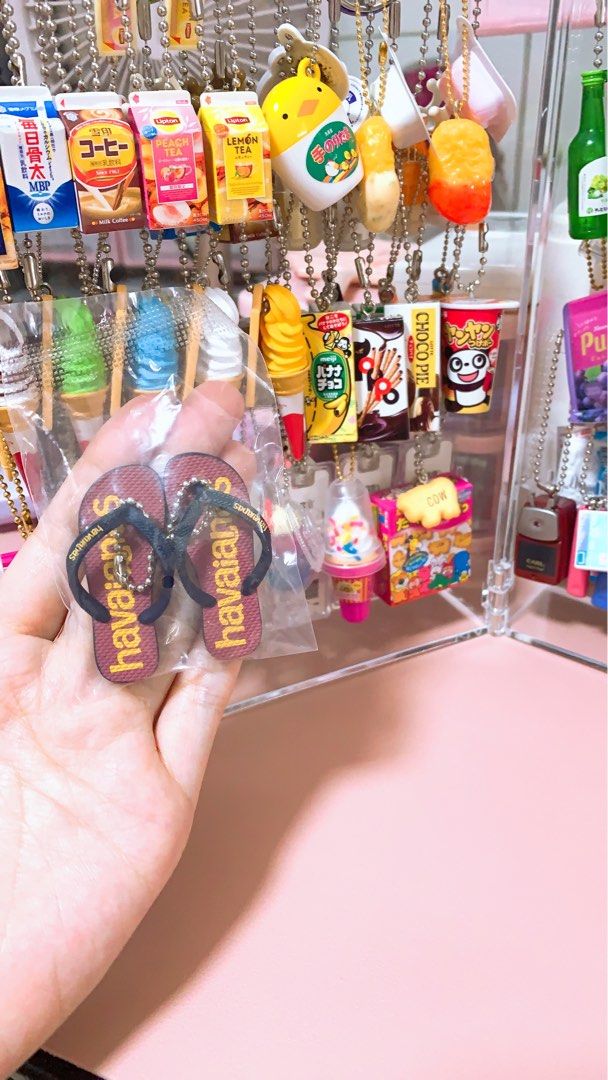 Japan Gashapon Gacha miniature keychain Gachapon Havaianas Slipper toy ...