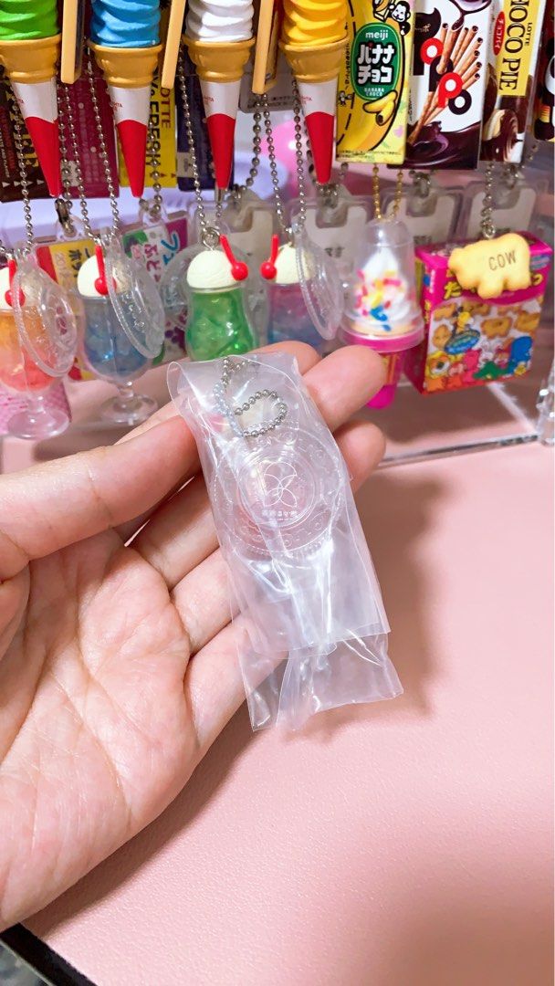 Japan Gashapon Gacha miniature keychain Gachapon toy Tabi Suru kissa ...
