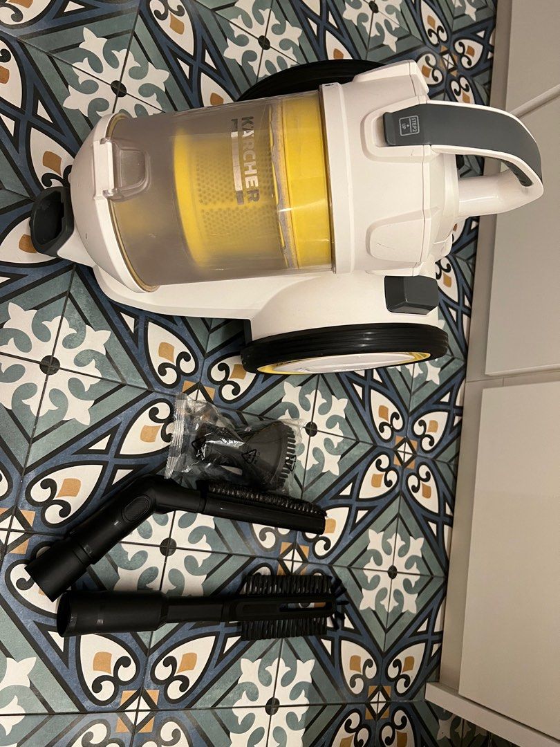 Karcher VC3 Premium Plus bagless Vacuum Cleaner, TV & Home Appliances ...