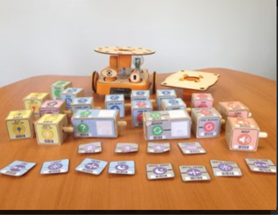 Kibo 18 Robot Kit by KinderLab, Hobbies & Toys, Toys & Games on Carousell