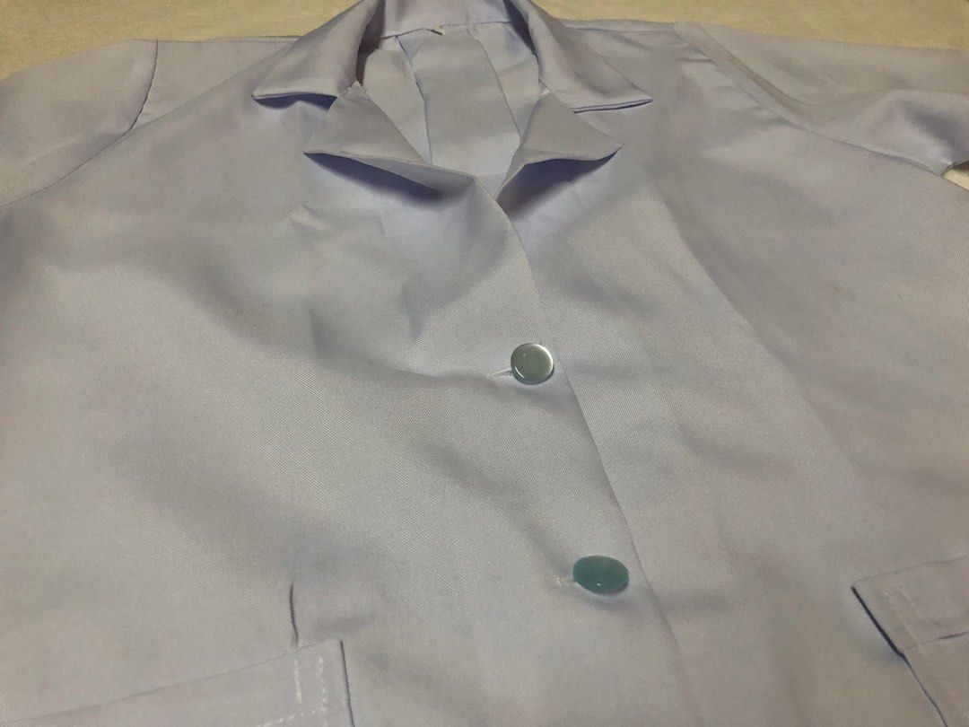 Lab coat/gown for experiments on Carousell