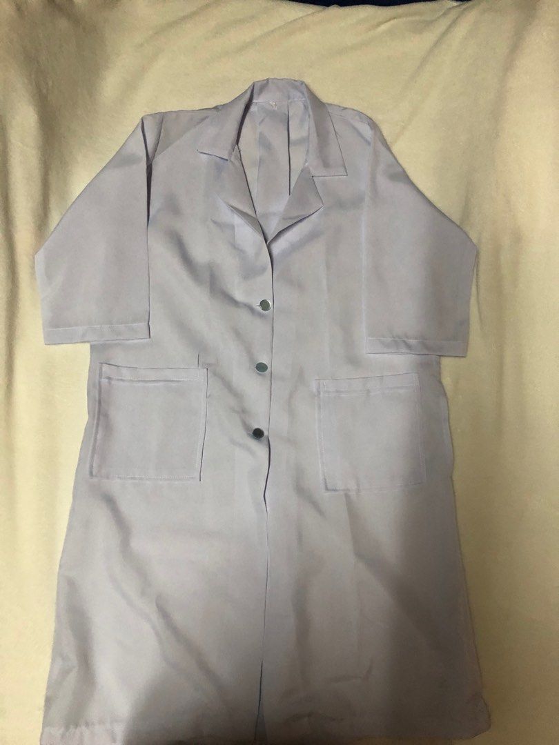 Lab coat/gown for experiments on Carousell