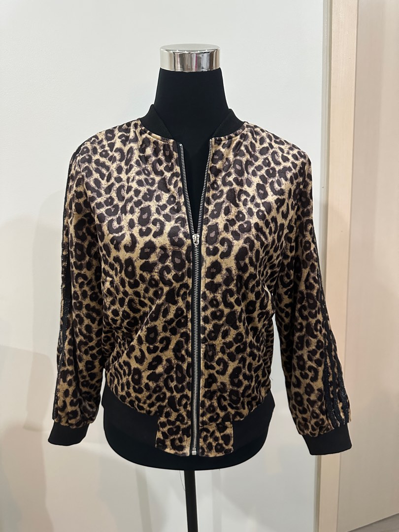 Leopard bomber jacket, Women's Fashion, Coats, Jackets and Outerwear on ...