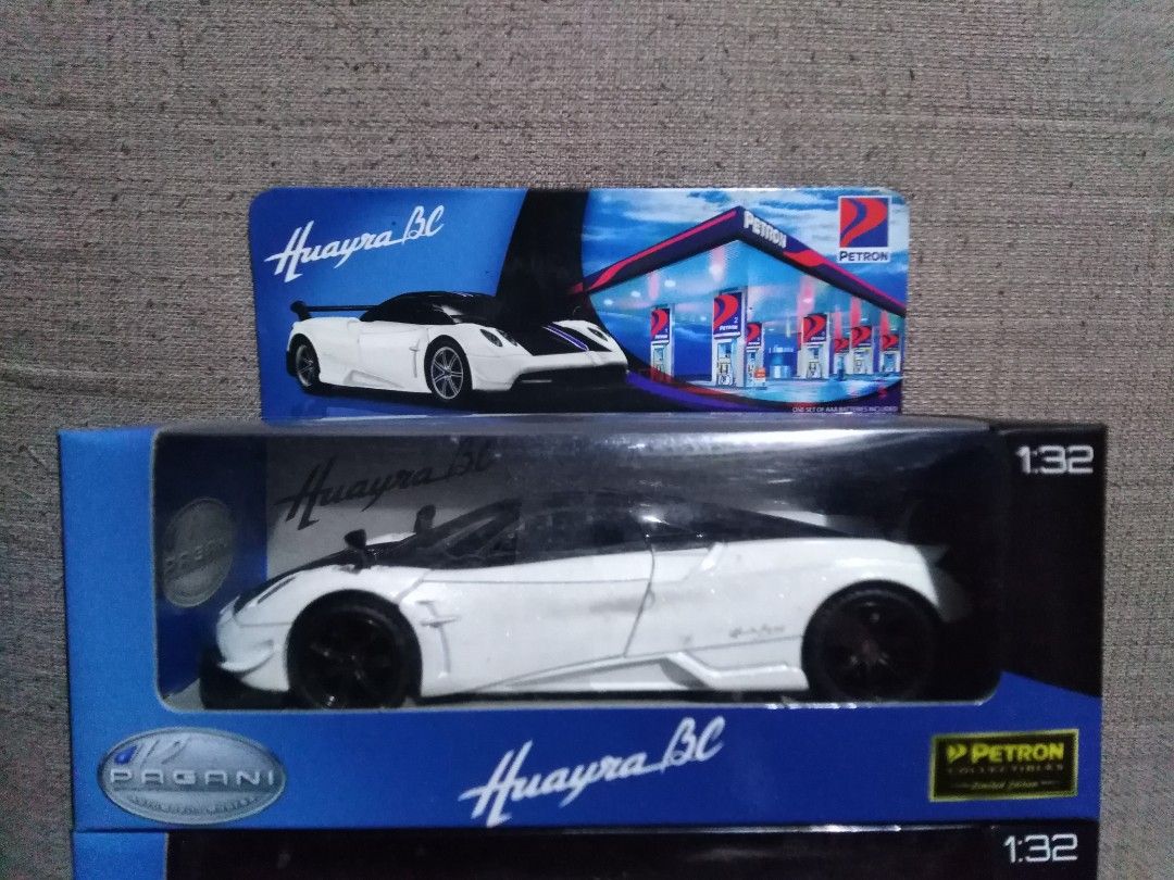 LIMITED EDITION PETRON COLLECTABLE DIE CAST CAR MODEL IN MINT CONDITION ...