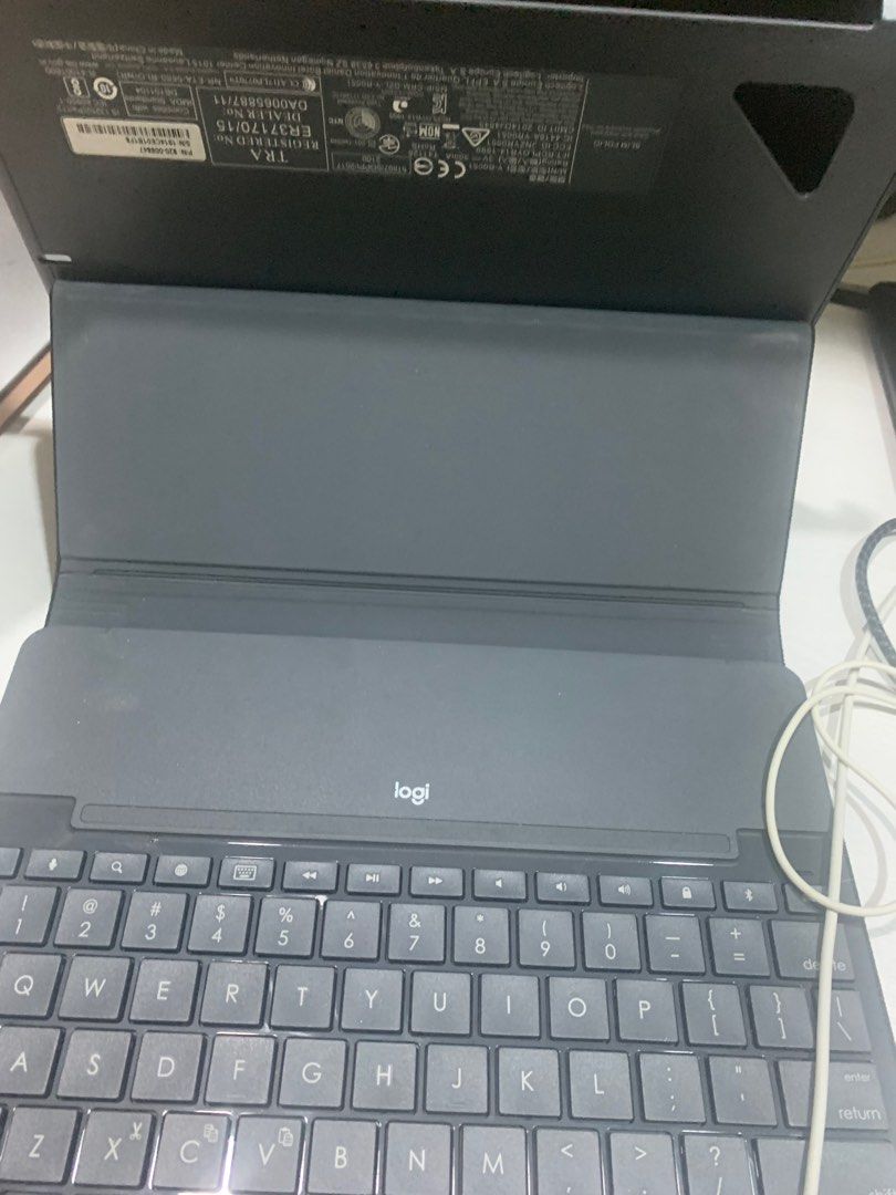 Logitech Slim Folio Bluetooth Keyboard Case Th Generation Computers Tech Parts