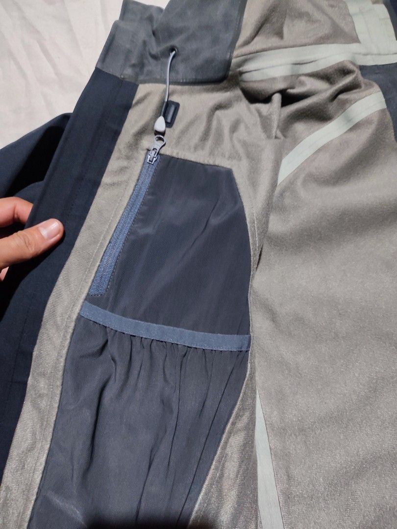 Mountain Hardwear Dry q Elite Rain Jacket, Men's Fashion, Coats ...