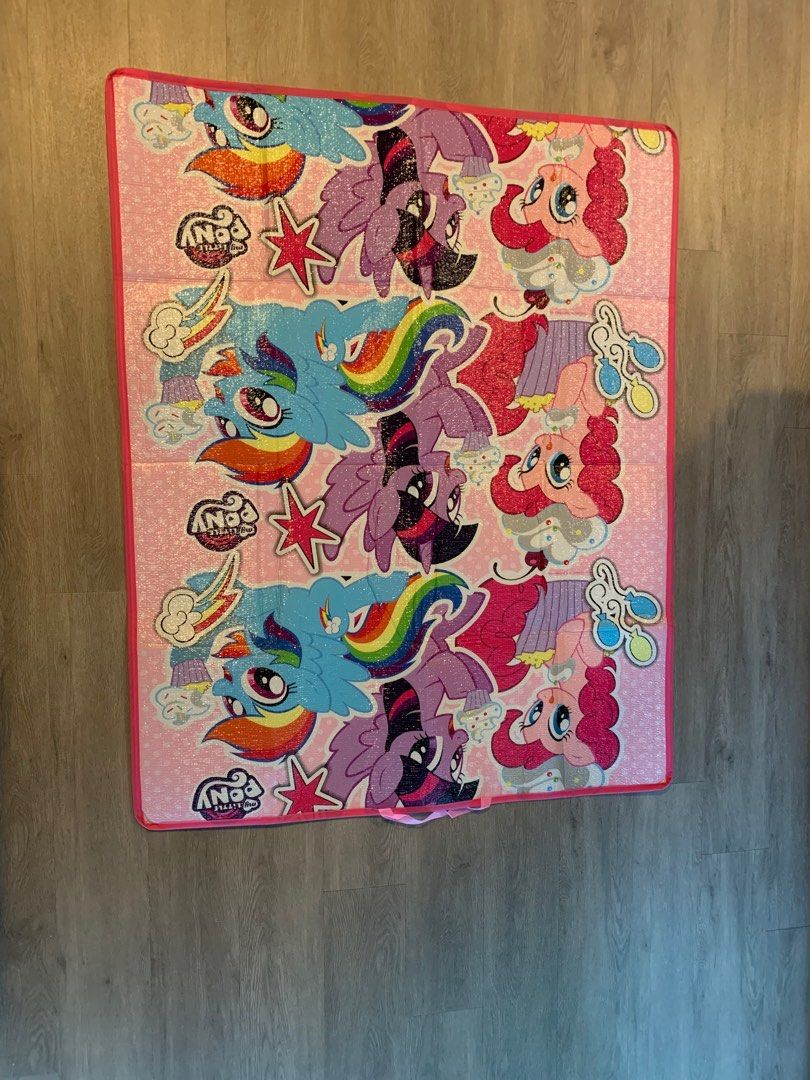 my little pony picnic mat, Everything Else on Carousell