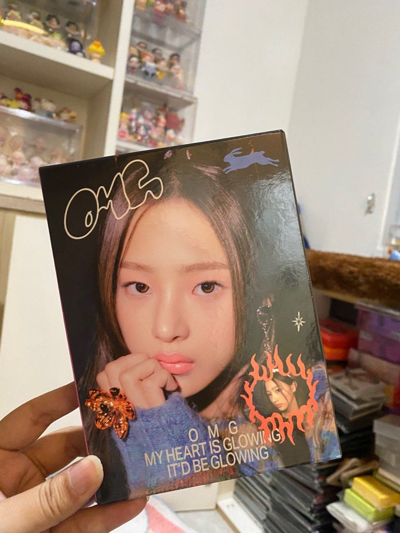 NEW JEANS SINGLE ALBUM -OMg on Carousell