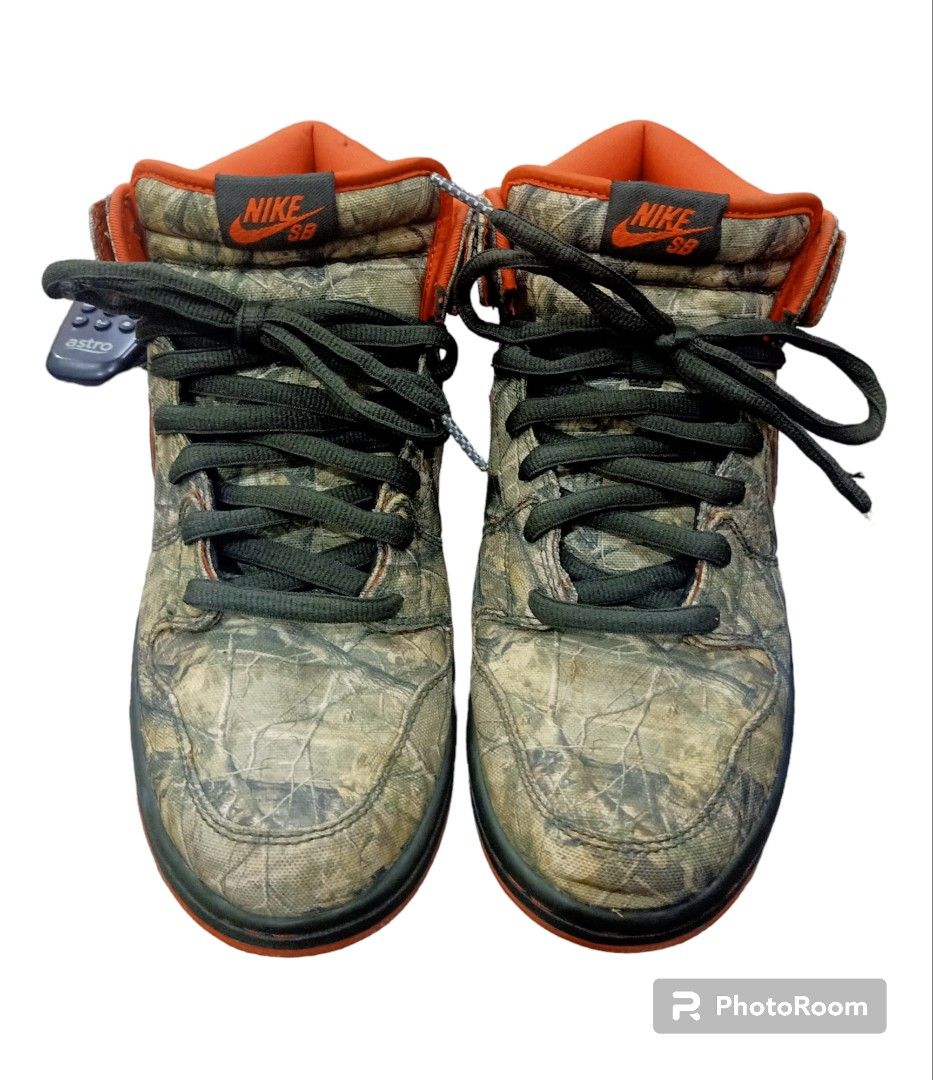 Nike SB Dunk Mid Real Tree Camo Sneakers, Men's Fashion, Footwear ...