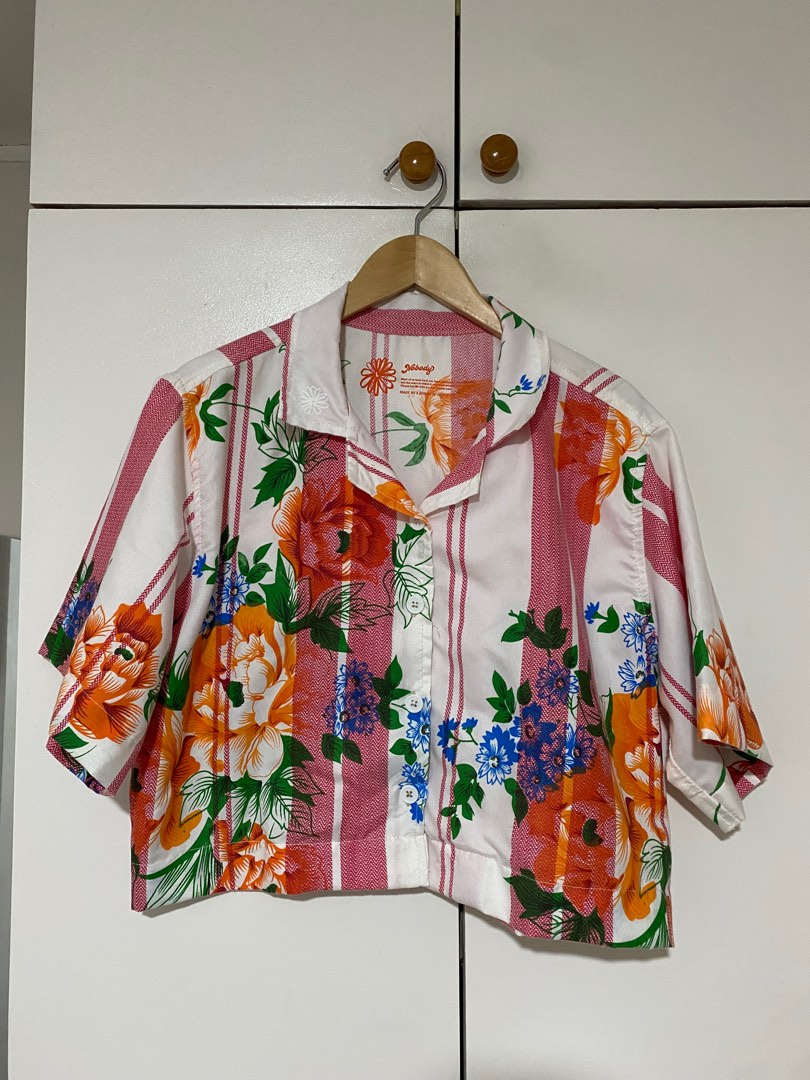Nobody Clothing Mila Cropped Kumot Polo, Women's Fashion, Tops, Shirts ...