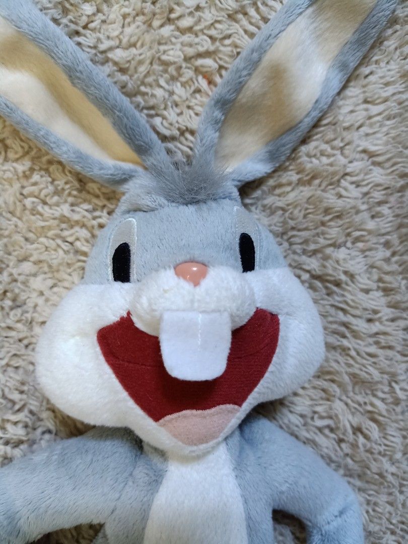 ORIGINAL LOONEY TUNES BUGS BUNNY, Hobbies & Toys, Toys & Games on Carousell