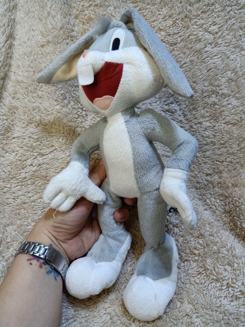 ORIGINAL LOONEY TUNES BUGS BUNNY, Hobbies & Toys, Toys & Games on Carousell