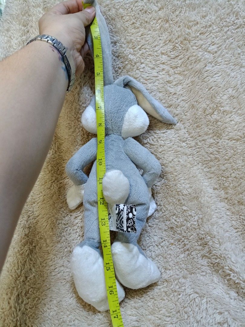 ORIGINAL LOONEY TUNES BUGS BUNNY, Hobbies & Toys, Toys & Games on Carousell