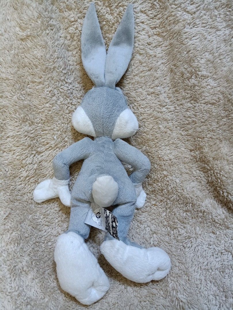ORIGINAL LOONEY TUNES BUGS BUNNY, Hobbies & Toys, Toys & Games on Carousell