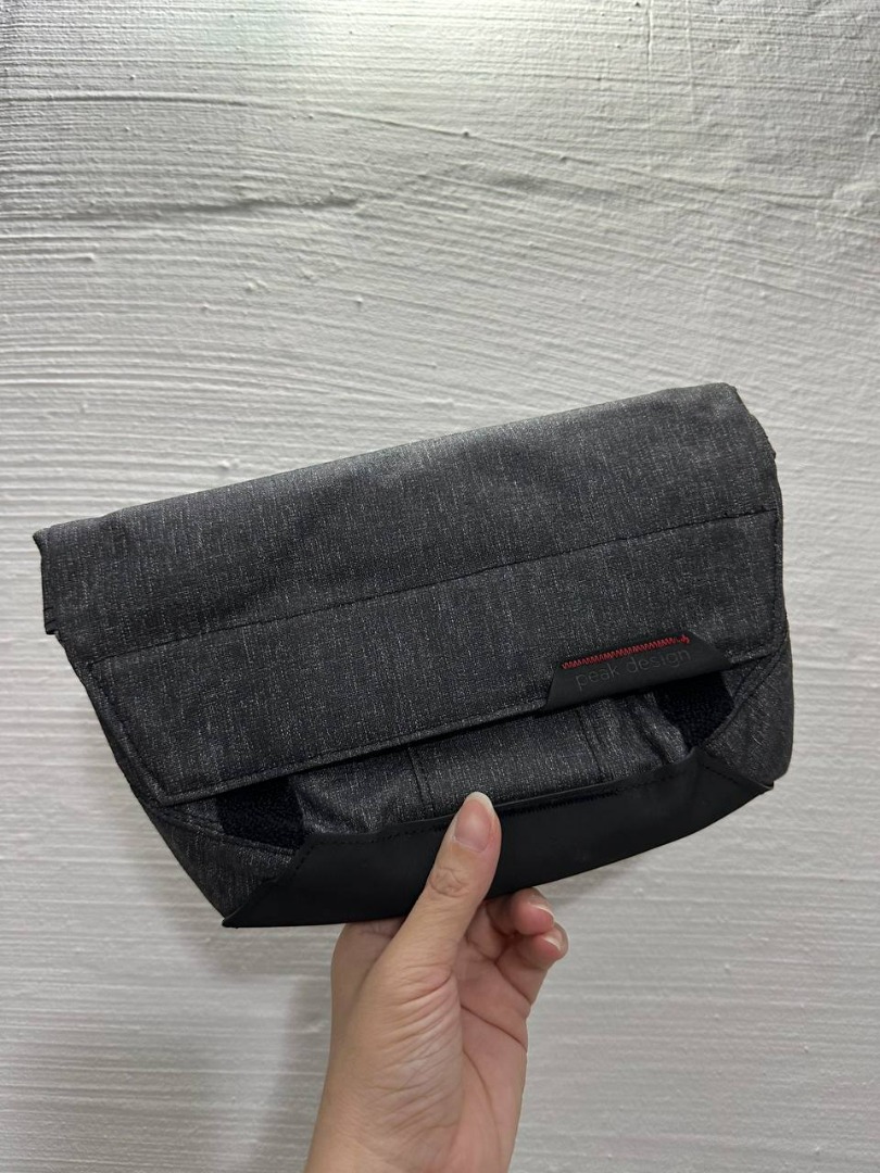 Peak Design Field Pouch v1 - Charcoal, Photography, Photography ...