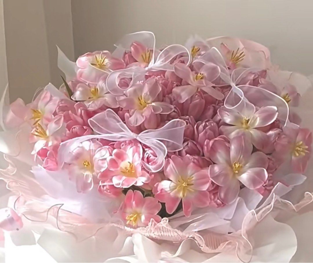 Pink Bouquets, Hobbies & Toys, Stationery & Craft, Flowers & Bouquets ...