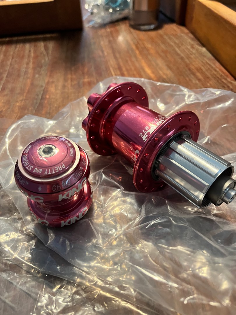 Pink Chris King headset and hub (NOS), Sports Equipment, Bicycles ...