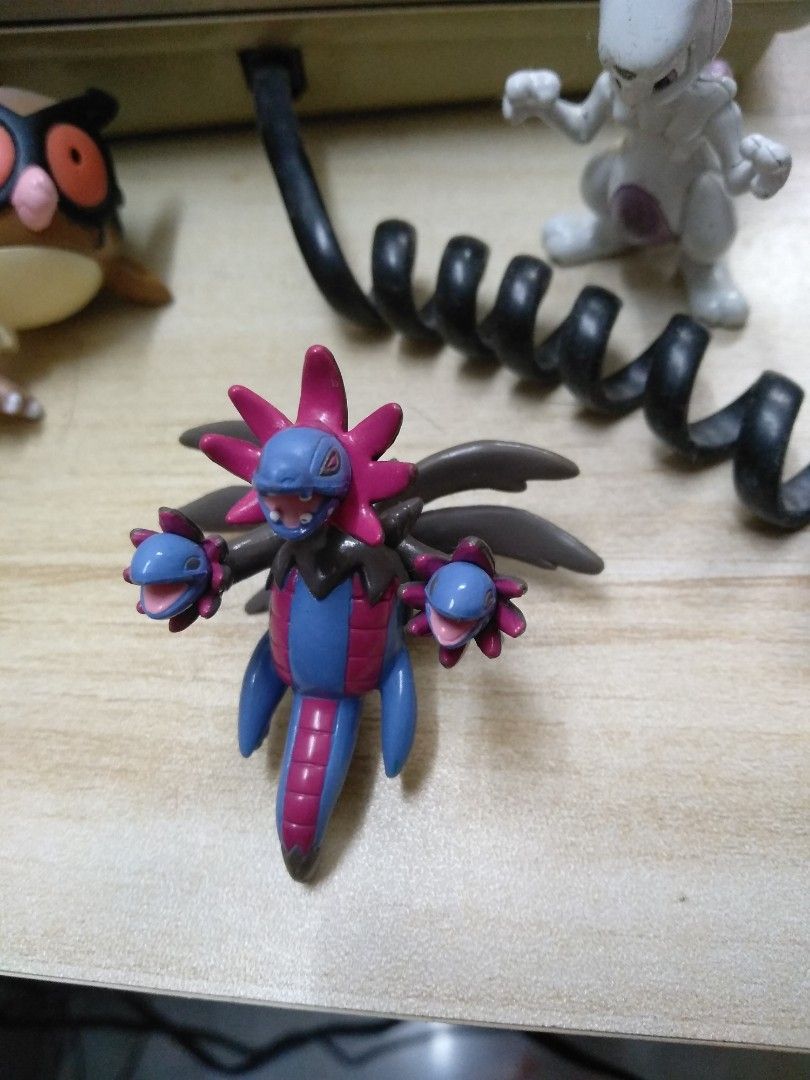 Pokemon Tomy Hydreigon, Hobbies & Toys, Collectibles & Memorabilia ...