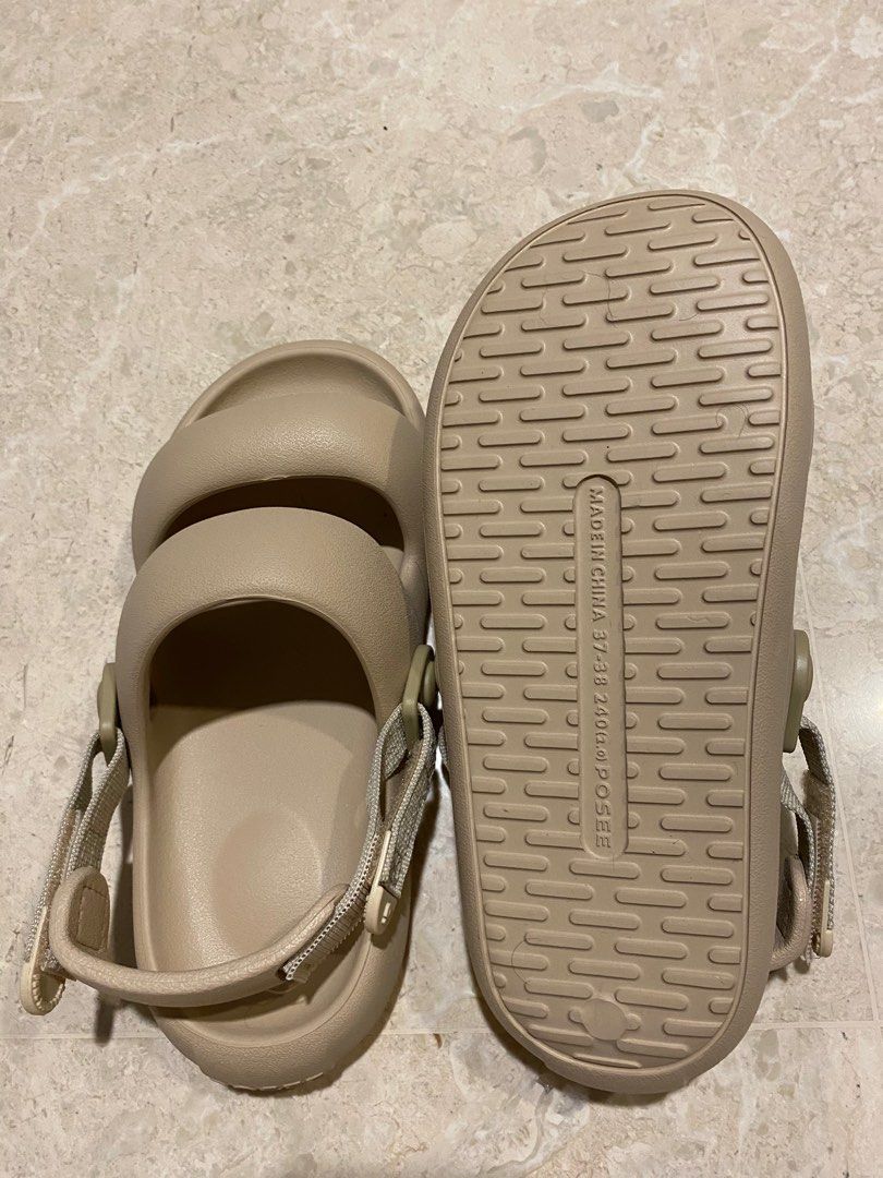 Posee slippers, Women's Fashion, Footwear, Flipflops and Slides on ...