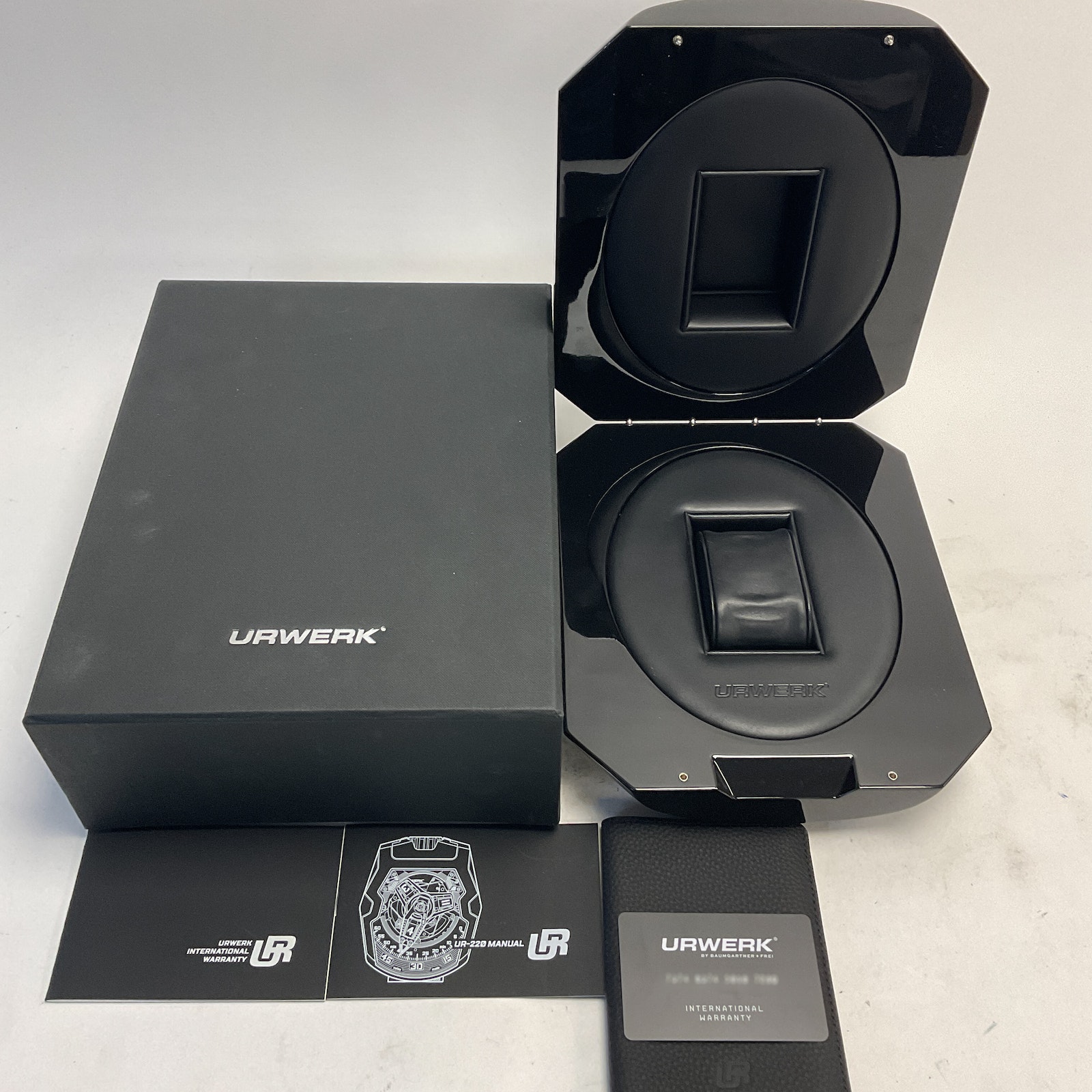 Pre-Owned Urwerk UR-220 Carbon C81 Falcon Project UR-220 ALL, Luxury ...